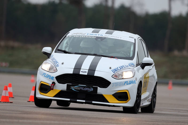 Vif intérêt pour les tests de la nouvelle Ford Fiesta R2 et de la Ford ...